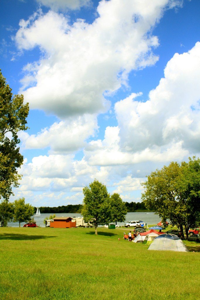 5 Tips For Hosting a Large Camp Out – Roam With Friends